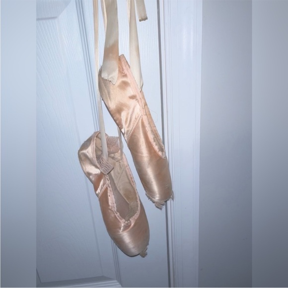 Capezio | Shoes | Pointe Shoes | Poshmark